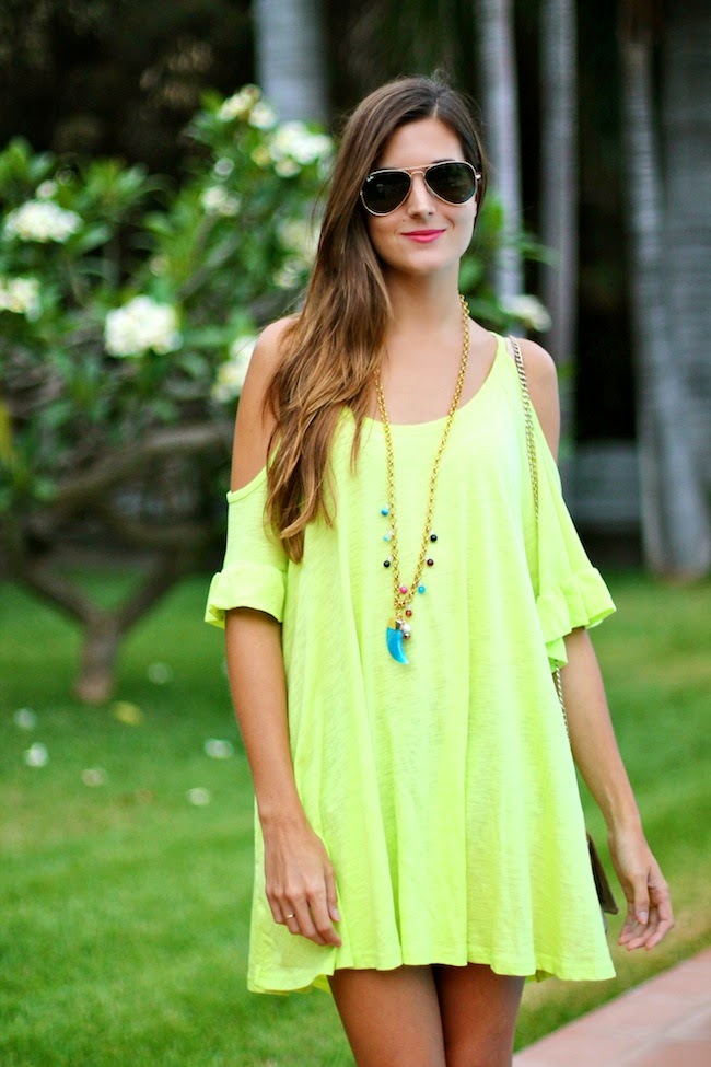 Marilyn's Closet - FASHION BLOG: SIMPLE NEON