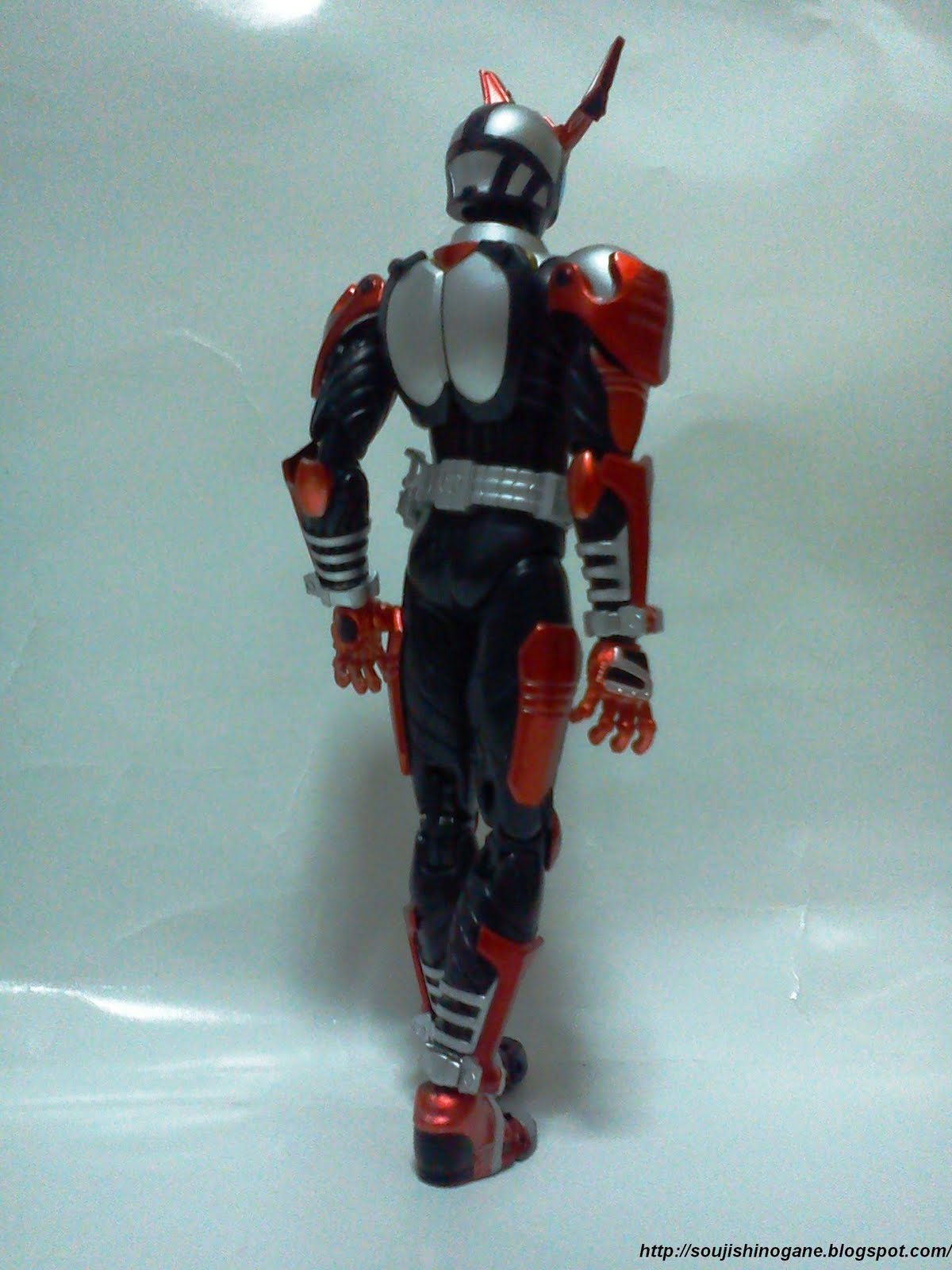 =Shirogane Len ザ Blog=: SHFiguarts Kamen Rider Kabuto Hyper Form Review