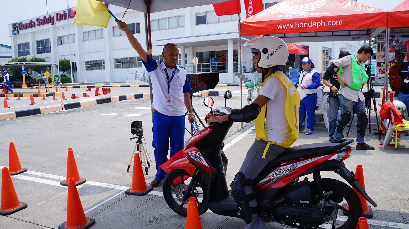 Honda Safety Driving Center Offers 1-Day Training Course for Only P1500 ...