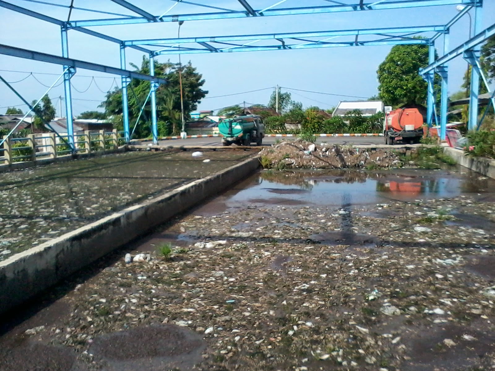 Instalasi Pengolahan Limbah Tinja (IPLT) Keputih Surabaya