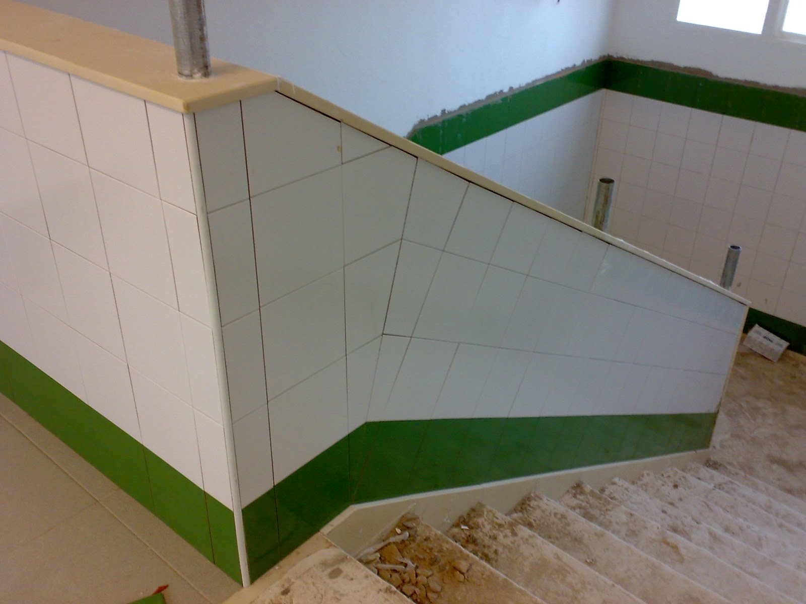 AZULEJOS, ALICATADOS Y ALICATADORES.: EL MEJOR MÉTODO PARA ALICATAR UNA ...