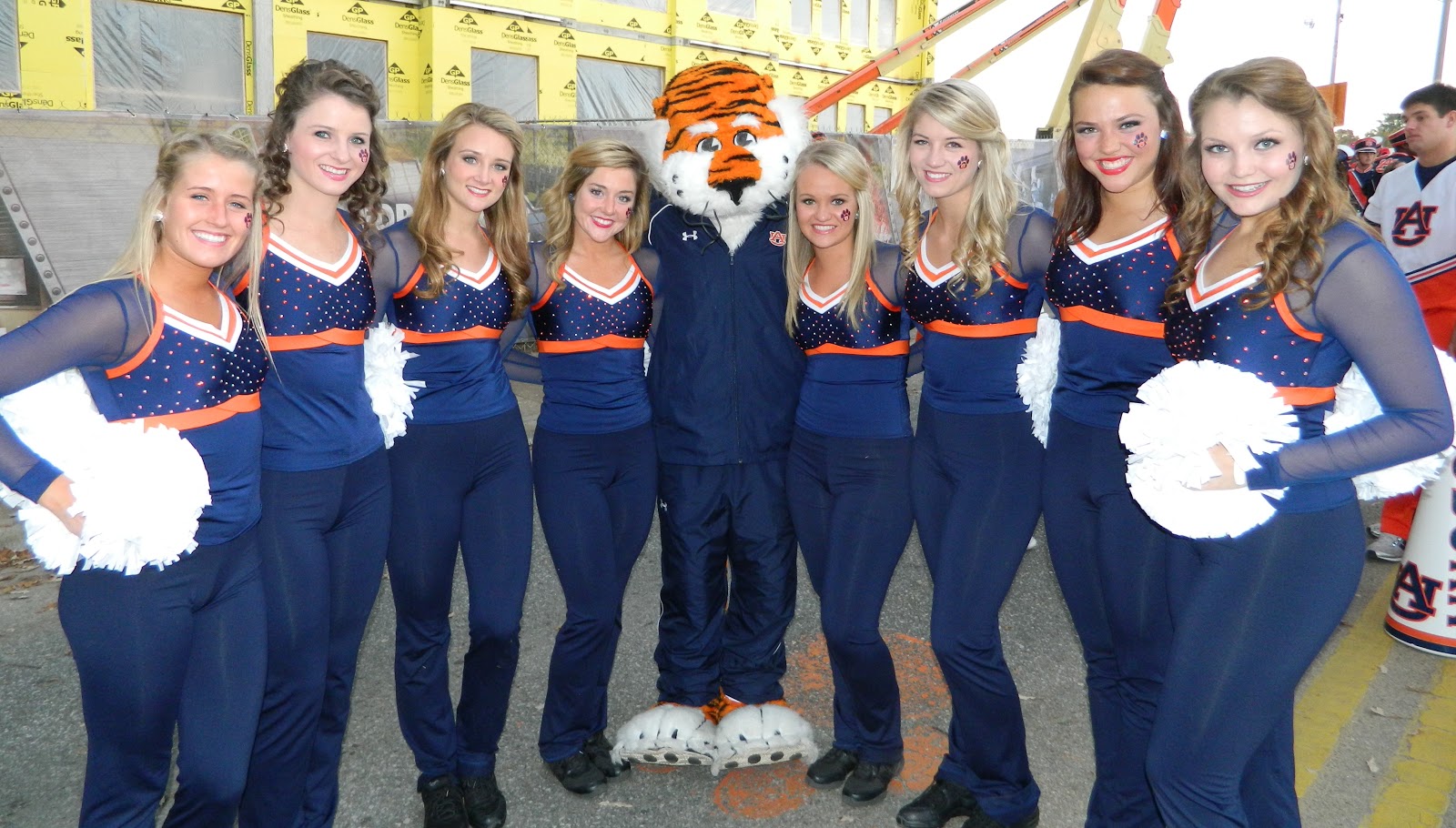 Tiger Paws Dance Team: Auburn v Georgia