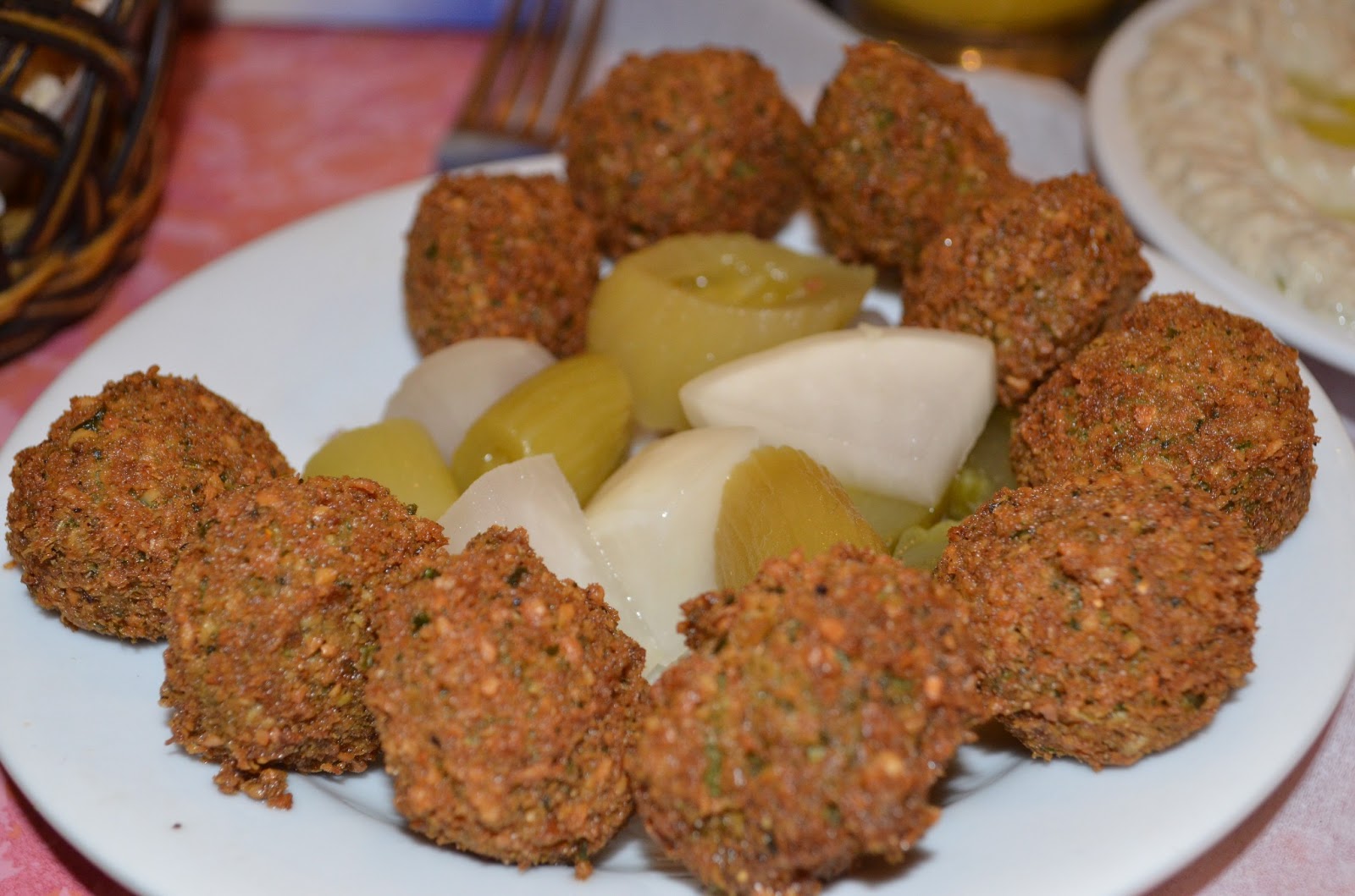 Falafel, Comida libanesa, comida árabe, mariscos e peixes no Oriente ...
