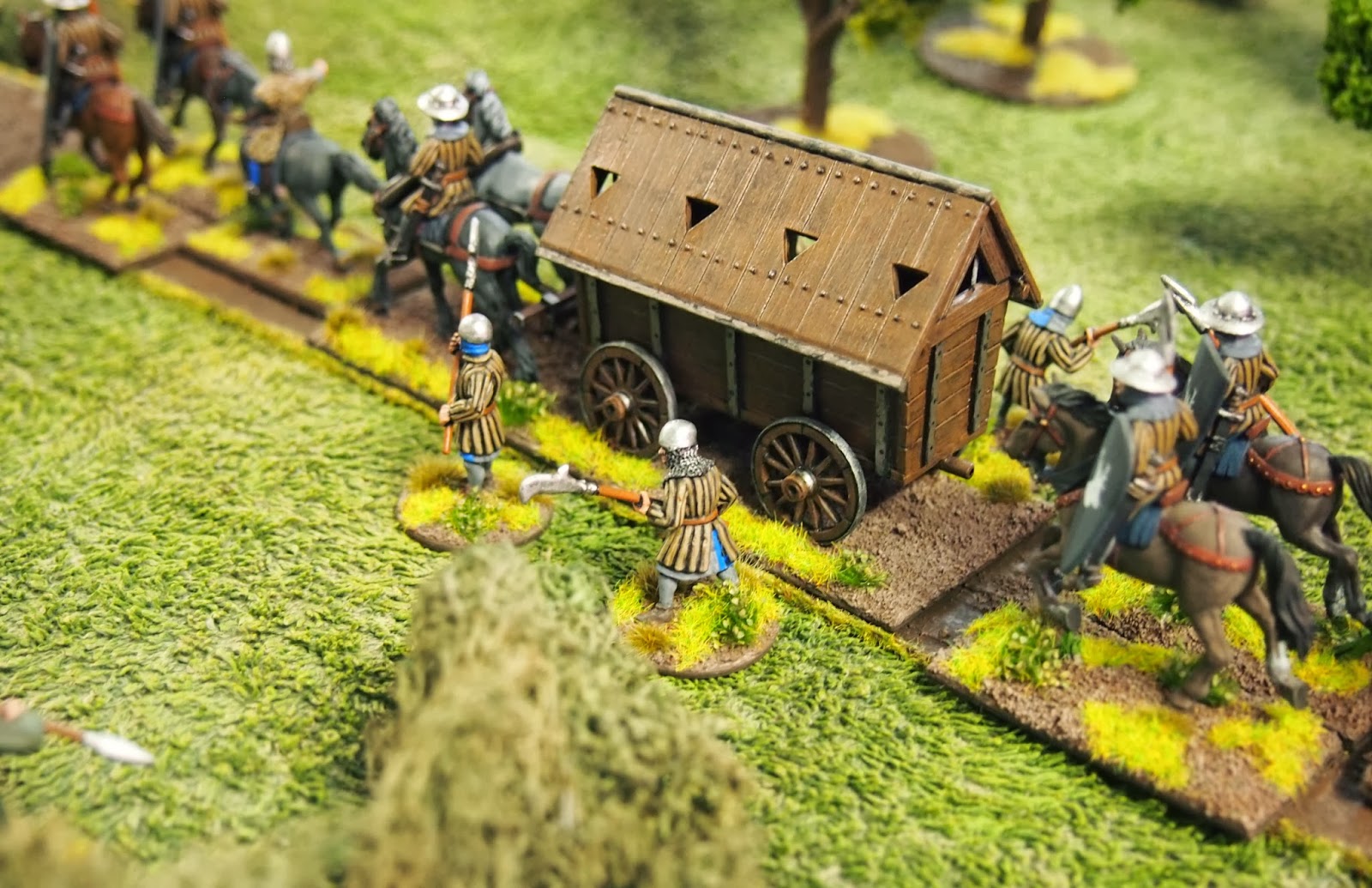 Looking for ideas for a Medieval Nobles Coach ( 28mm )