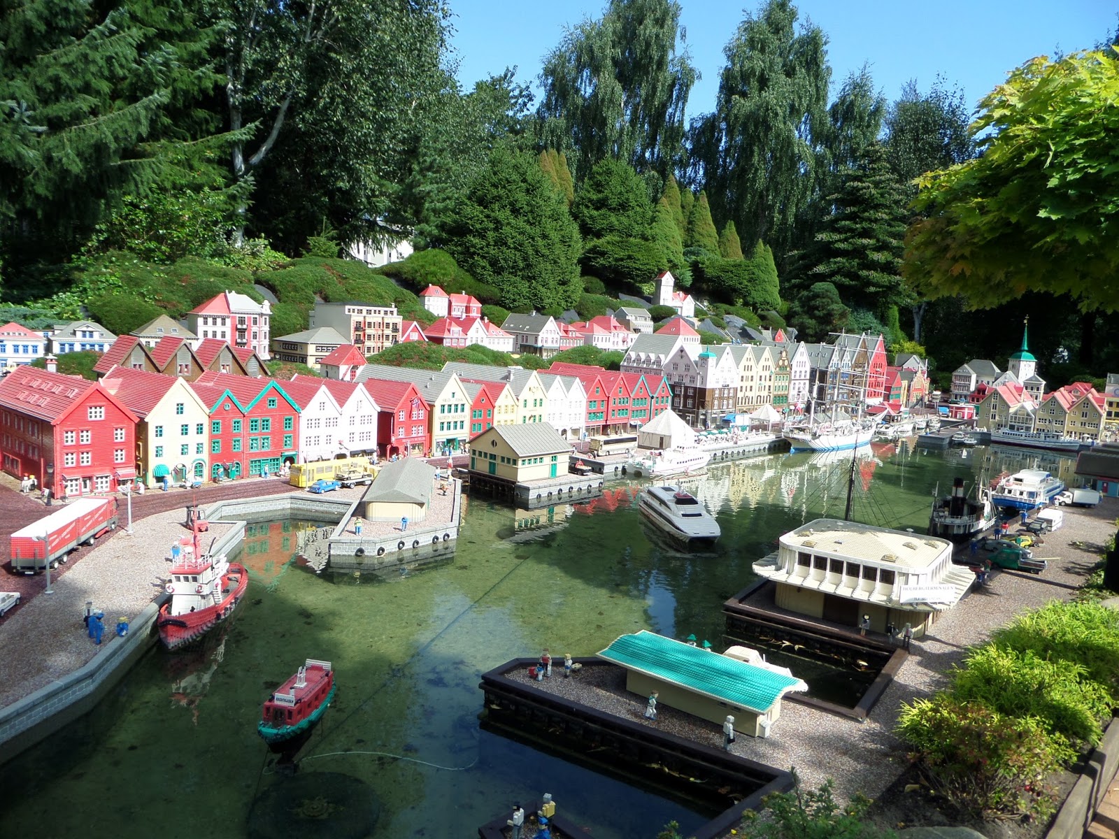 Trashing Europe: Denmark - Legoland