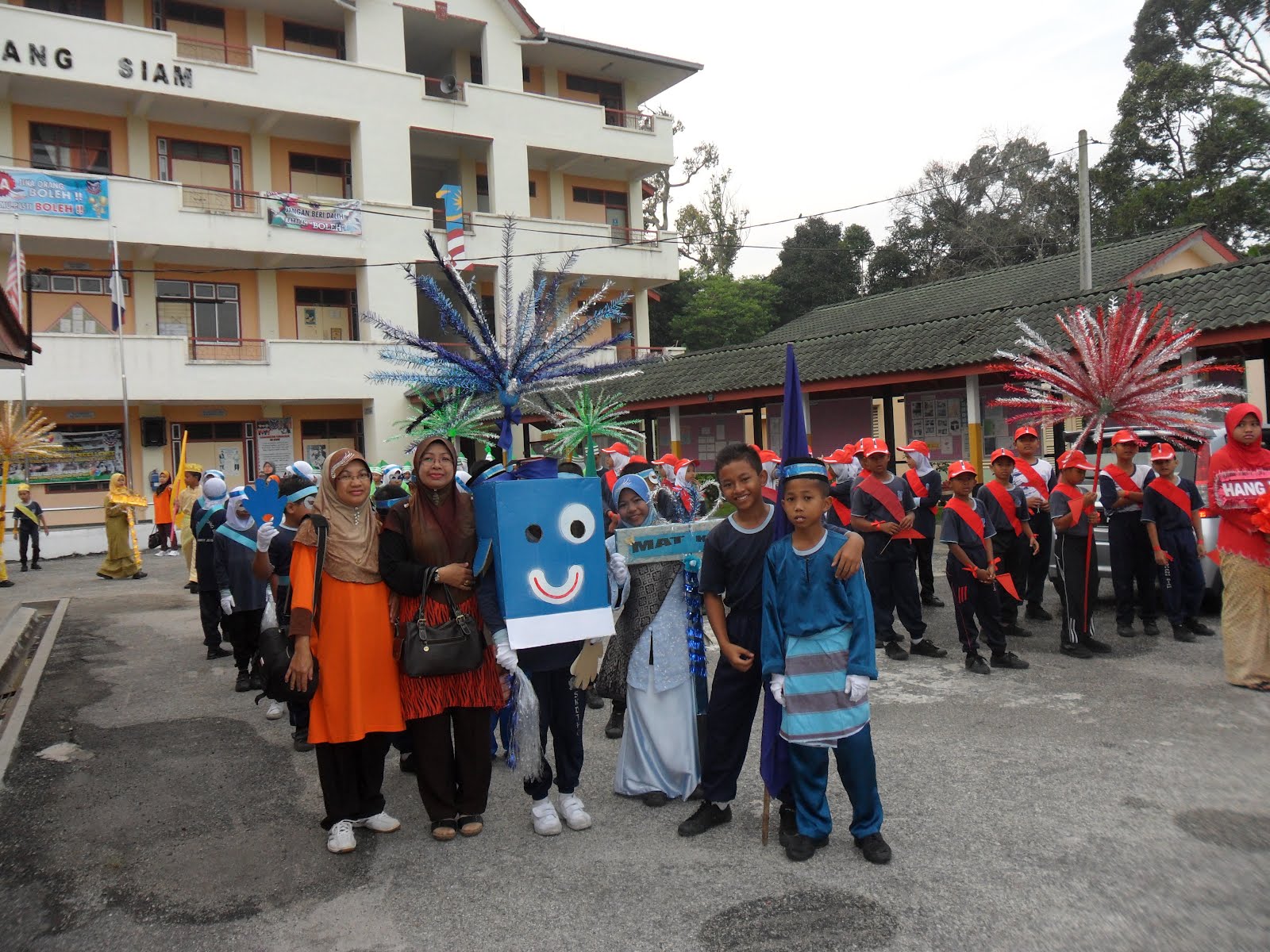 FLOWER POWER: My First Sports Day in SK Bendang Siam