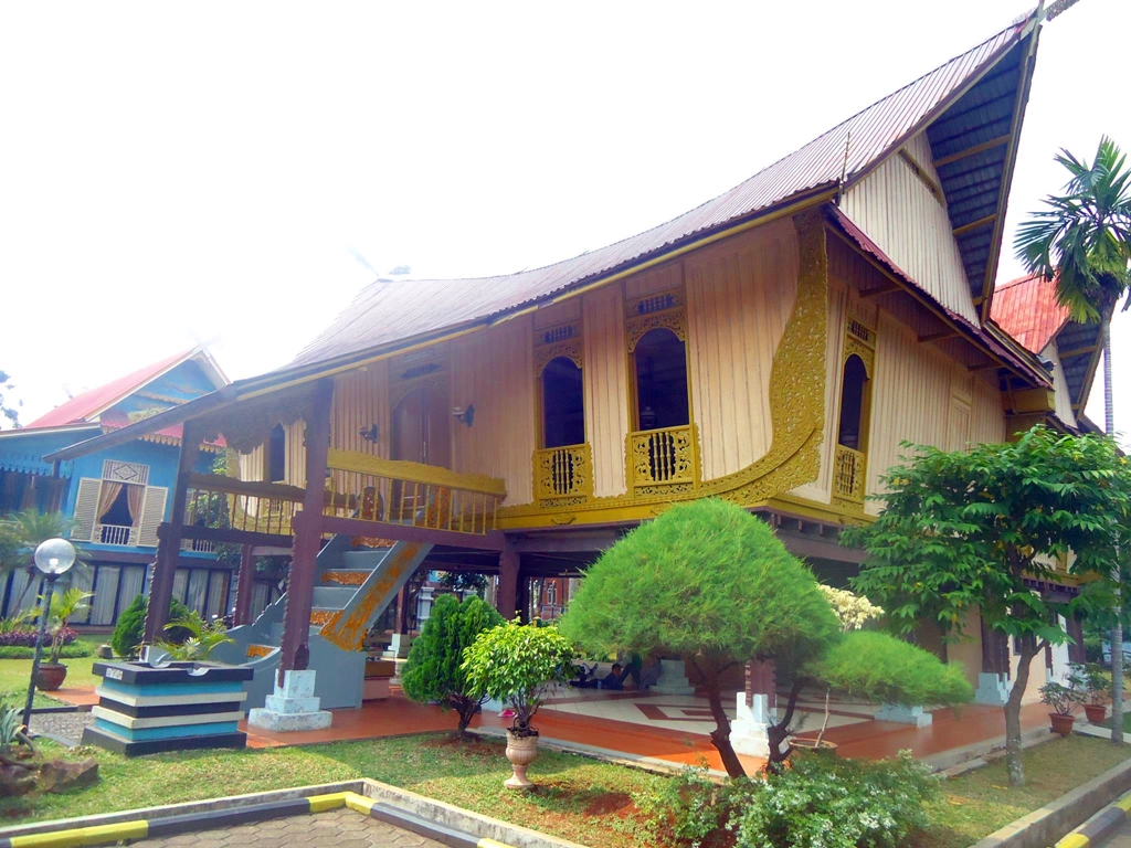 Warna-warni Melayu Riau di TMII, Jakarta | Ukur