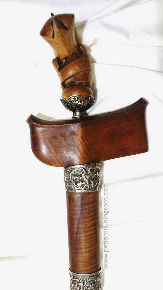 Petiantik: Keris Bangkinang Perak