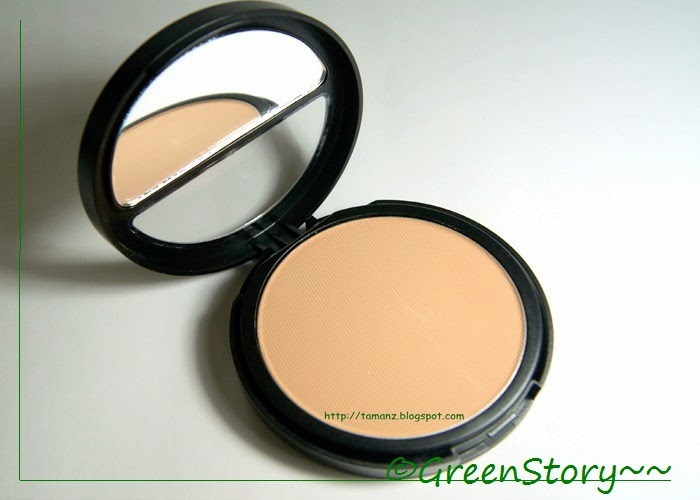 GreenStory: Review: Revlon ColorStay Pressed Powder