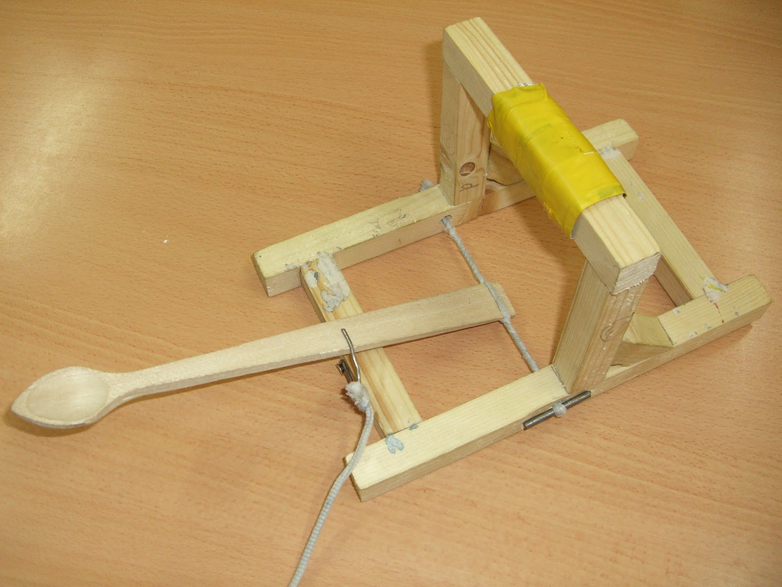 TECNOLOGIA 2º ESO CSC: CATAPULTA