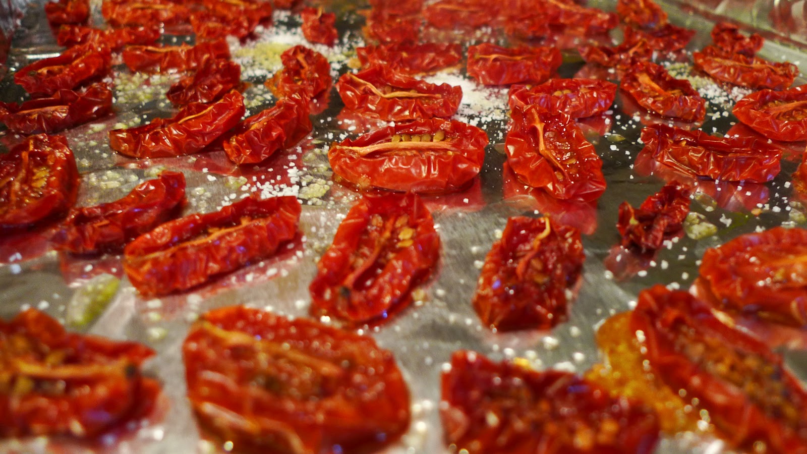 The Frugal Girlmet: Oven-Dried Tomatoes