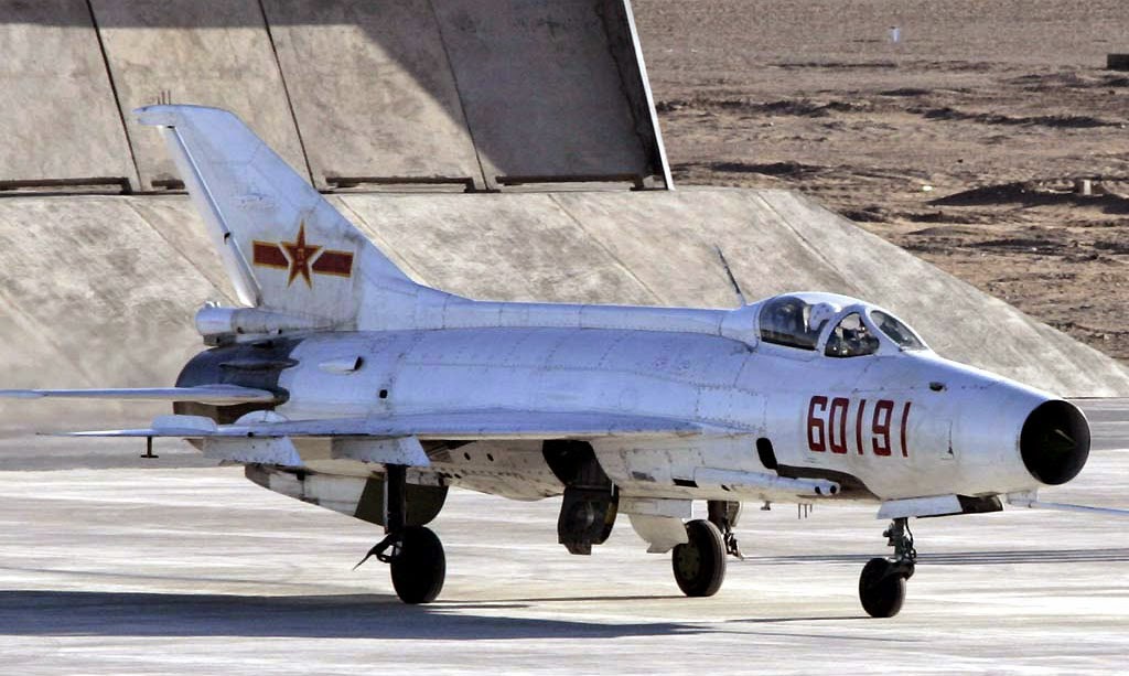Blog de Aviones de Caza y Ataque: Chengdu J- 7 Fishbed