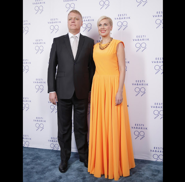 Inno ja Irja kohvik: Inno ja Irja arvustavad presidendiballi tualette ...