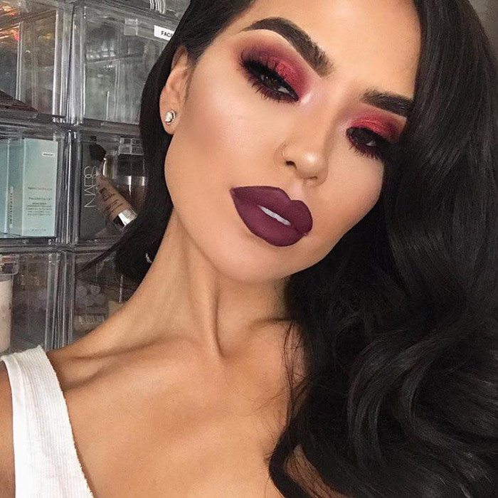 Would You Like to Show Off Your Dark Side With A Vampy Makeup? - Makeup