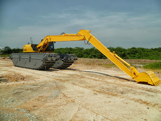 Amphibi Excavator