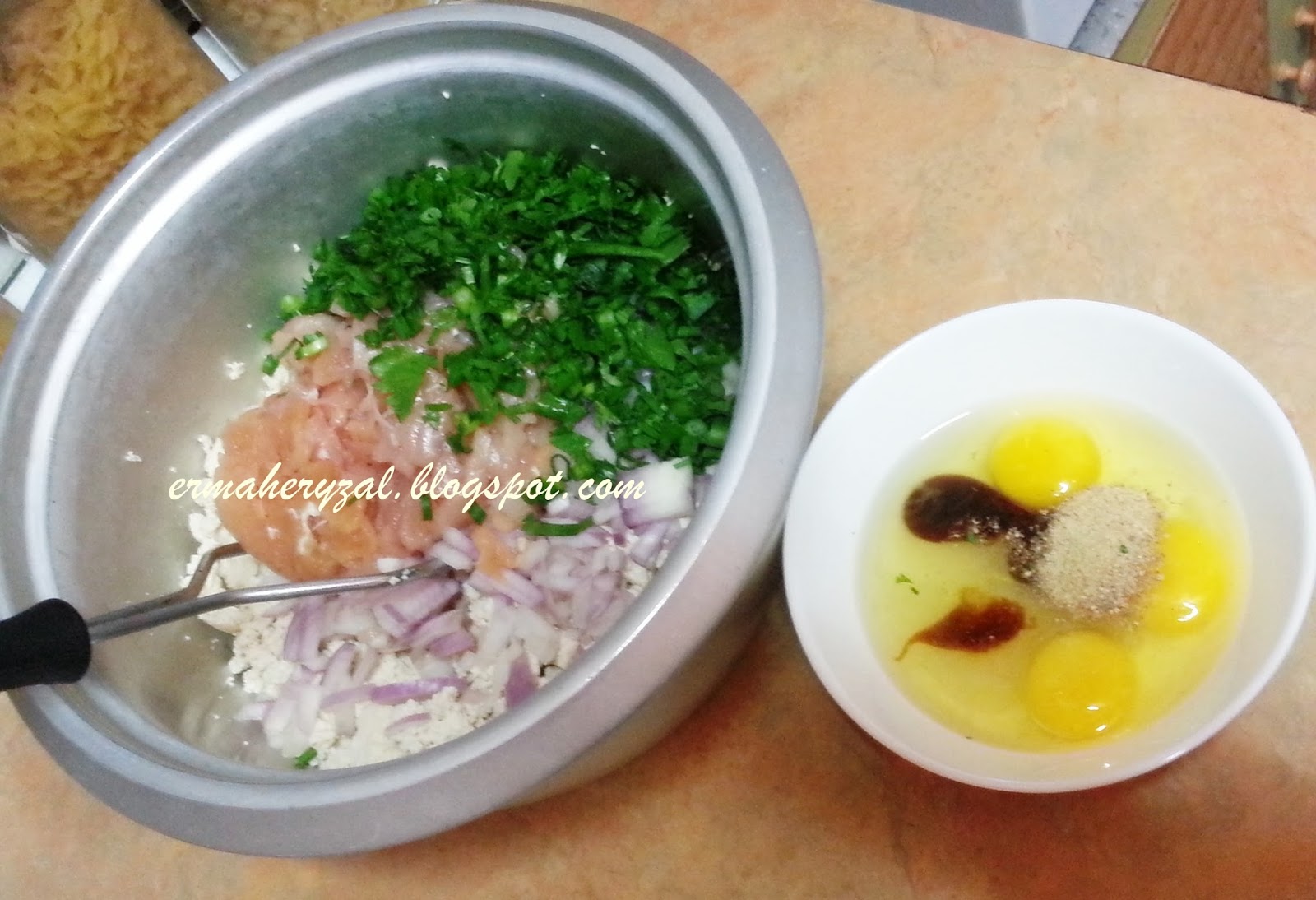 HALAMANKU: TAUHU POKET - MENU PILIHAN POTLUCK HARI RAYA