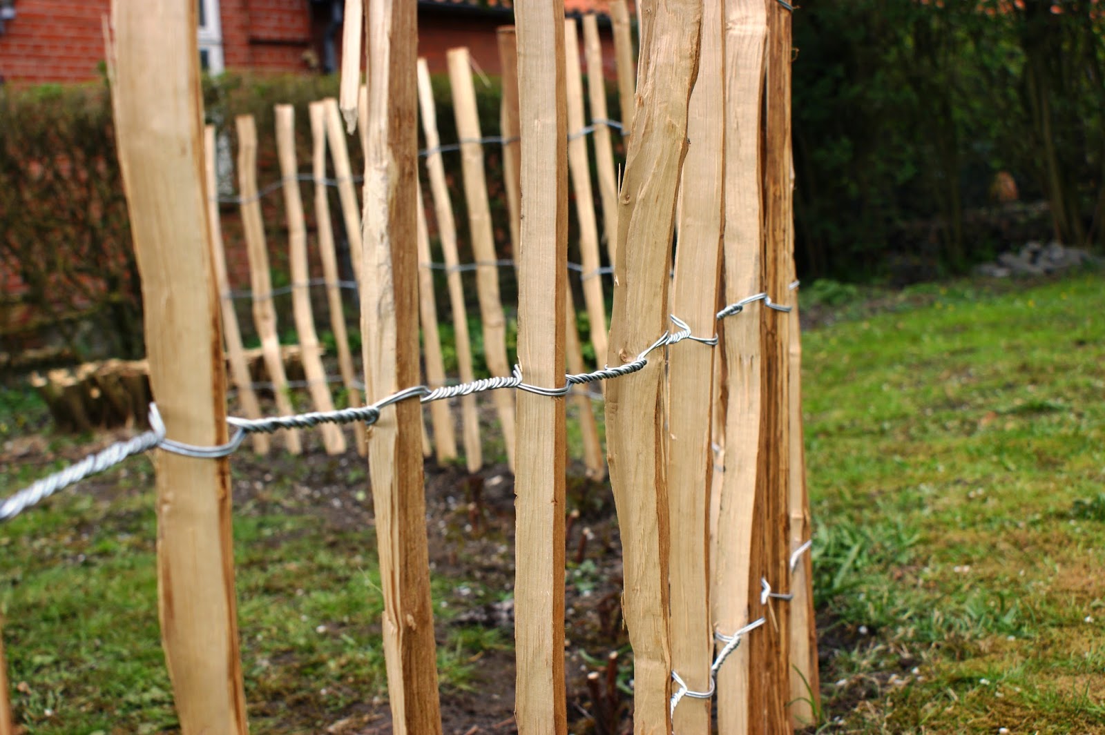 Fru Due: Støttehegn