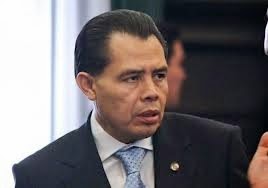 Temas y sucesos // Diálogos : DIALOGOS DE POLITICA