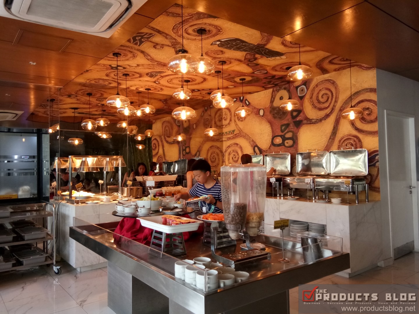 Hotel 101 Review and Tour