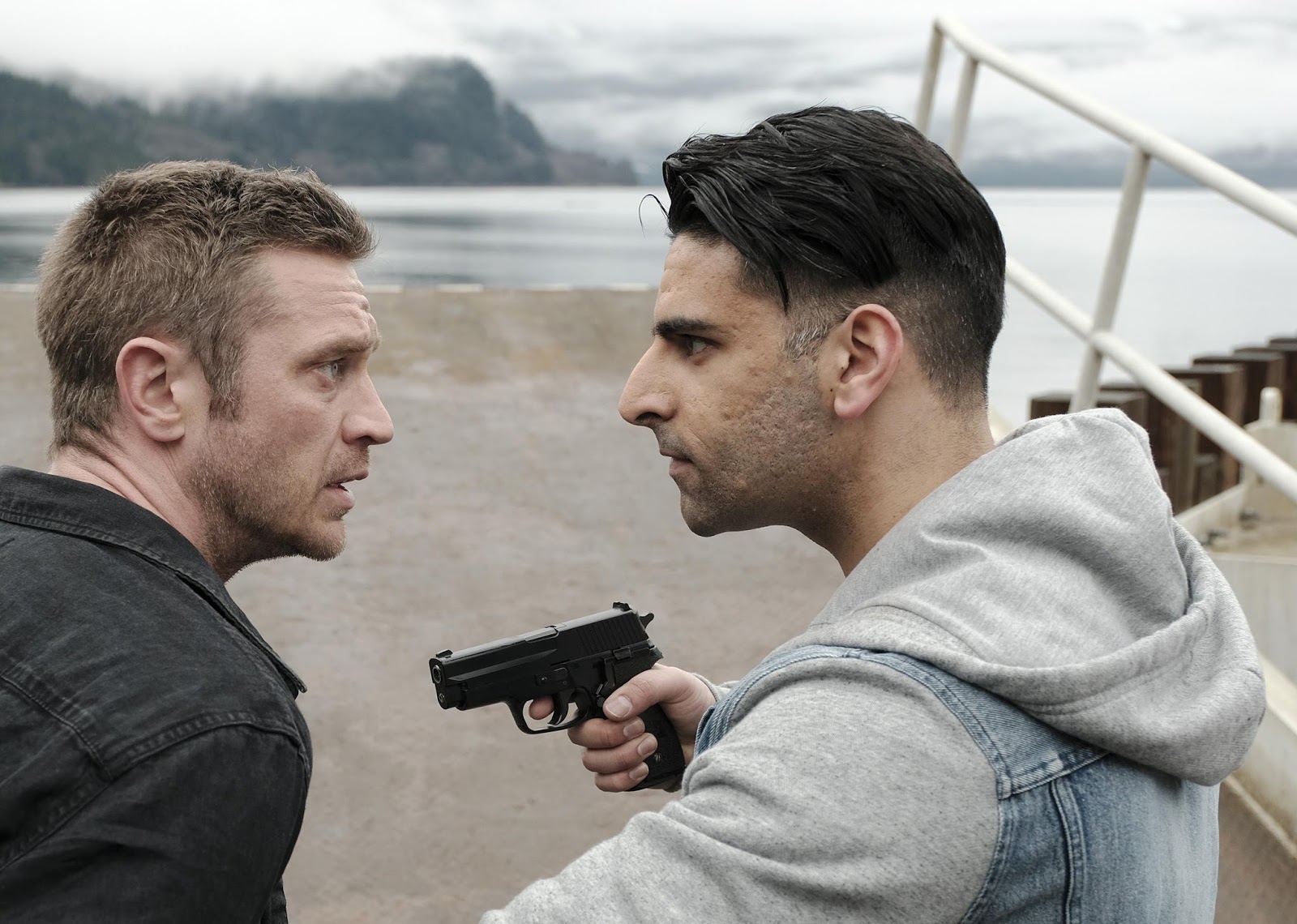 SOMEWHERE BETWEEN Series Trailer, Images and Poster | The Entertainment ...