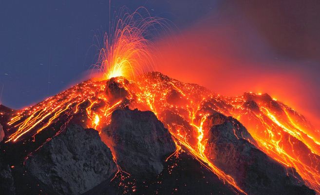 Manfaat Gunung Berapi (Vulkanisme) dan Kerugiannya Bagi Manusia