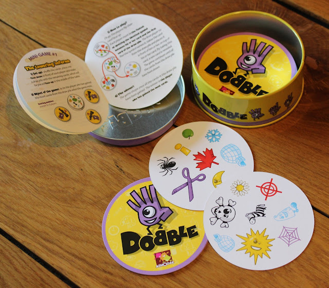 Random Nerdery: Christmas stocking filler #2: Dobble card game review