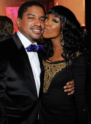 This is WOW News 247: American Singer Brandy Gets Engaged