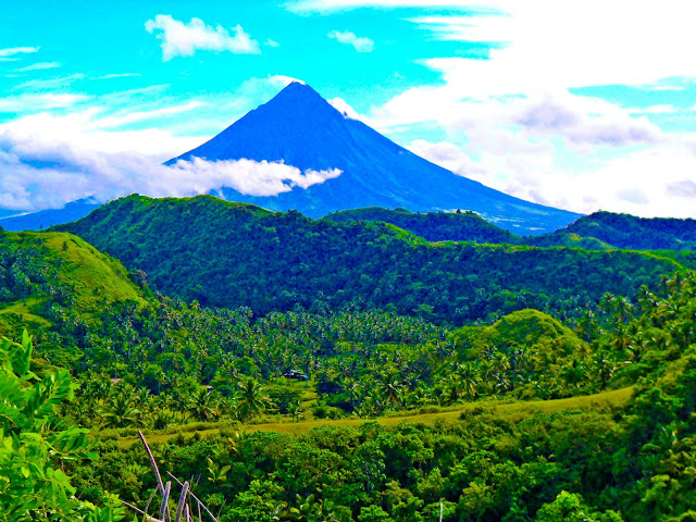 Byahero: Pili Nut Hills in Camalig, Albay