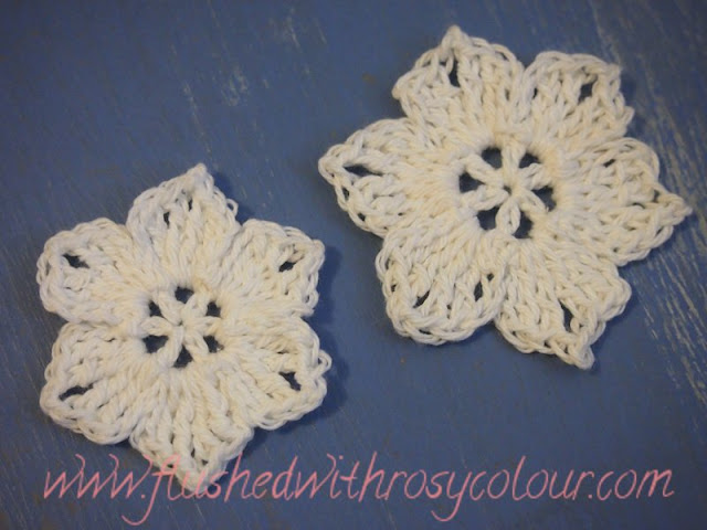 Flushed with Rosy Colour: Heather's Flower, free pattern