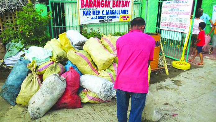 Barangay Reporter: Capiz barangay push unique waste management program