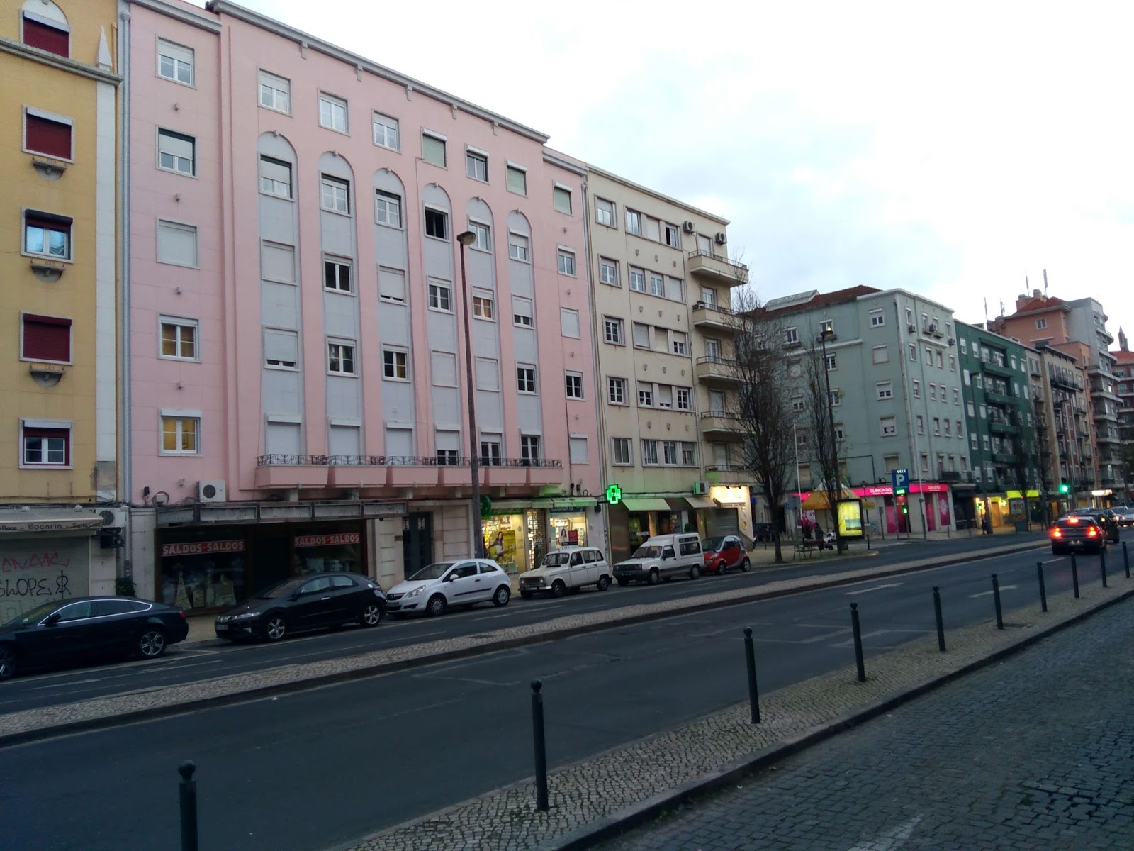 Avenida de Roma, Lisboa - Portugal
