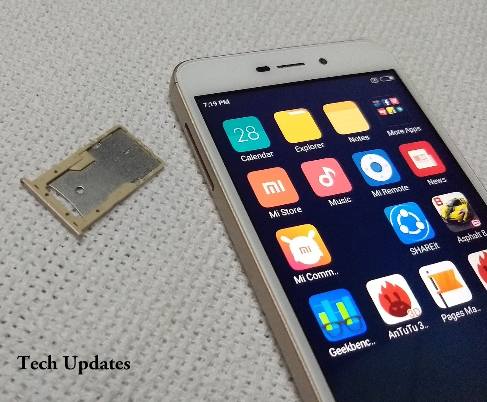 Xiaomi Redmi 4A Unboxing ,Photo Gallery & Hands On - Tech Updates