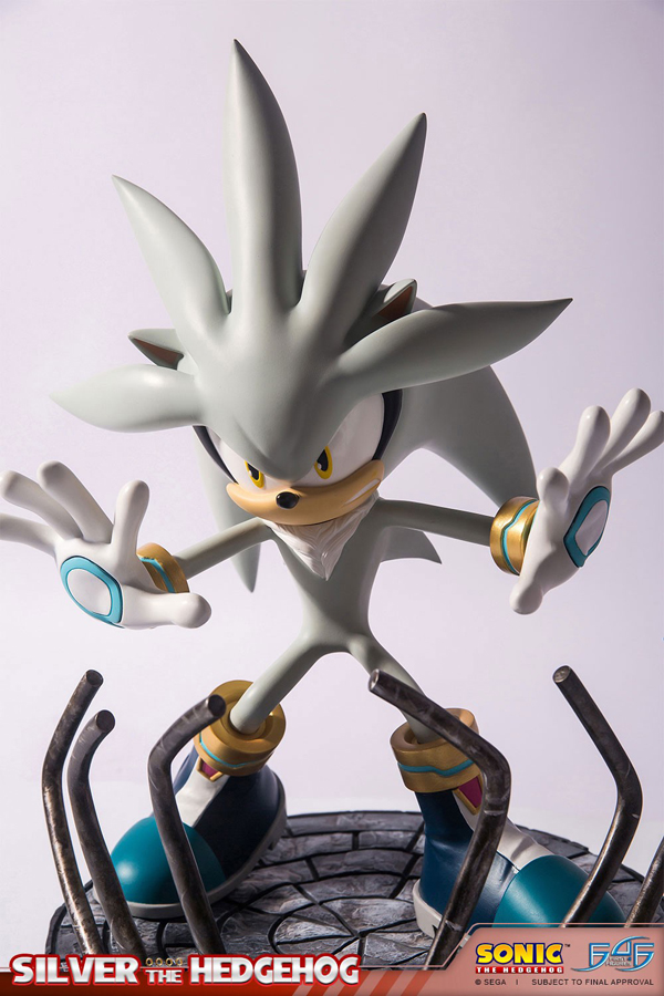Silver the Hedgehog (First 4 Figures)