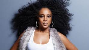 FiveBio: Mini Biografia da Negra Li