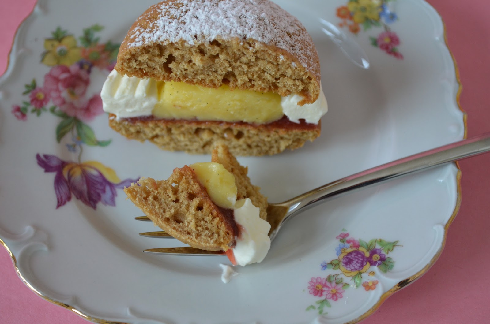 Miss Dahls baked love: Fastelavens Whoopie pies