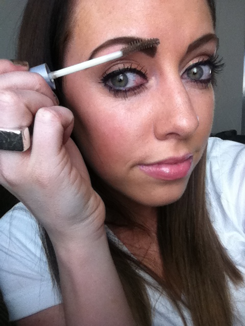 Invisible Eyebrows | Celebrity 2014