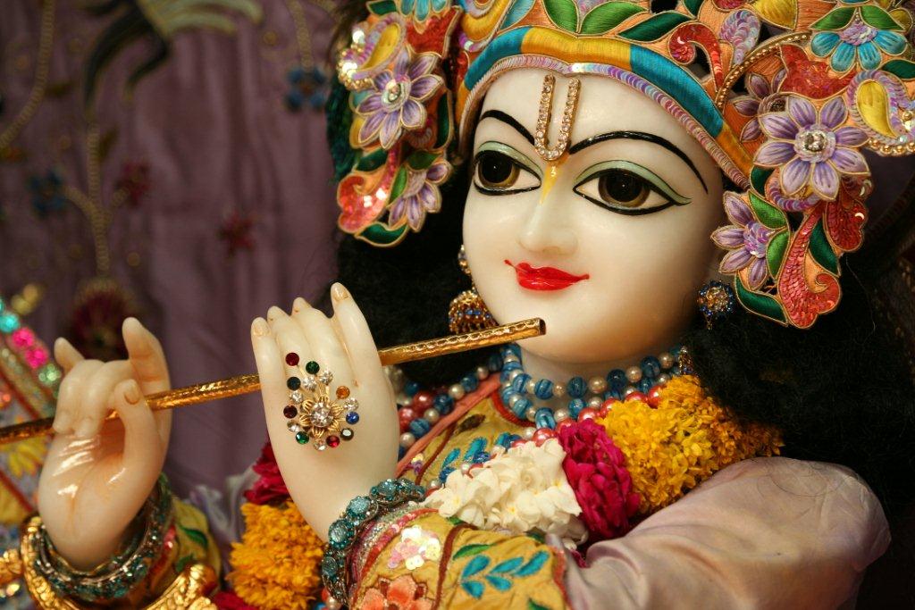 Sri Sri Radha Vrindavana Chandra Darshan as on 20-July-2013 at ISKCON ...