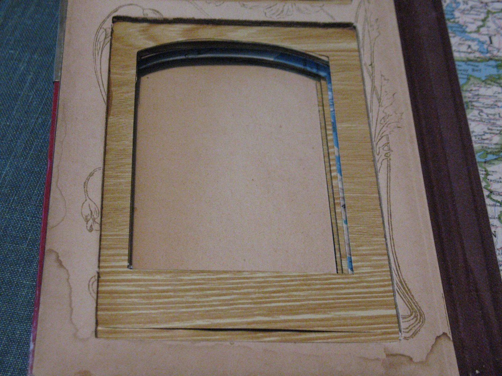 Artsy Fartsy: Repurposed Antique Photo Album