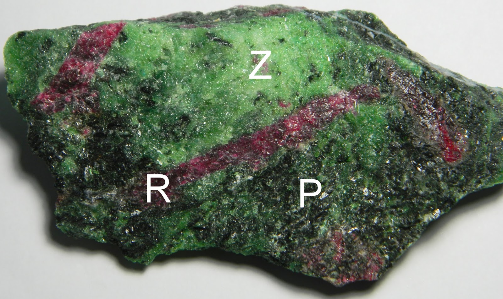 CSMS GEOLOGY POST: RUBY-IN-ZOISITE: ON THE WAY TO TUCSON