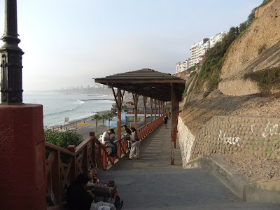 LUGARES TURÍSTICOS EN PERÚ: PLAYAS DE BARRANCO