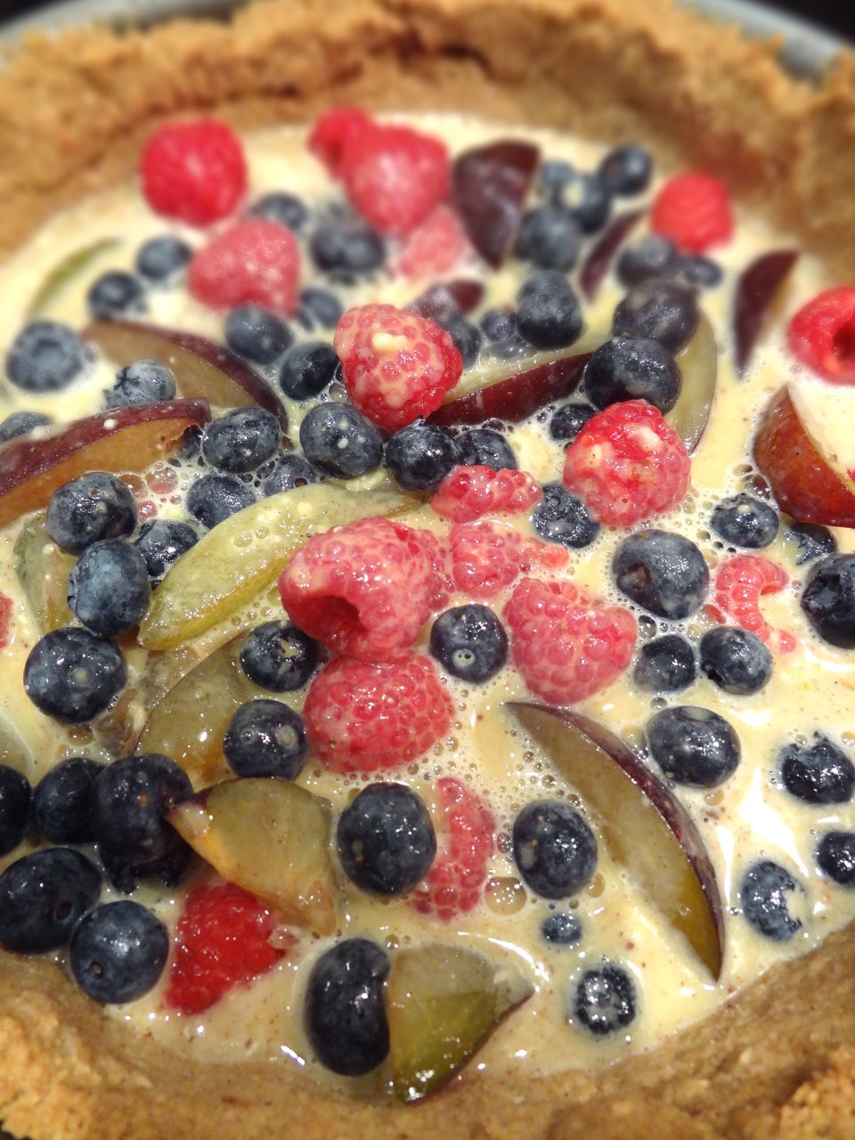 Scrumpdillyicious: Raspberry, Plum & Blueberry Streusel Tart