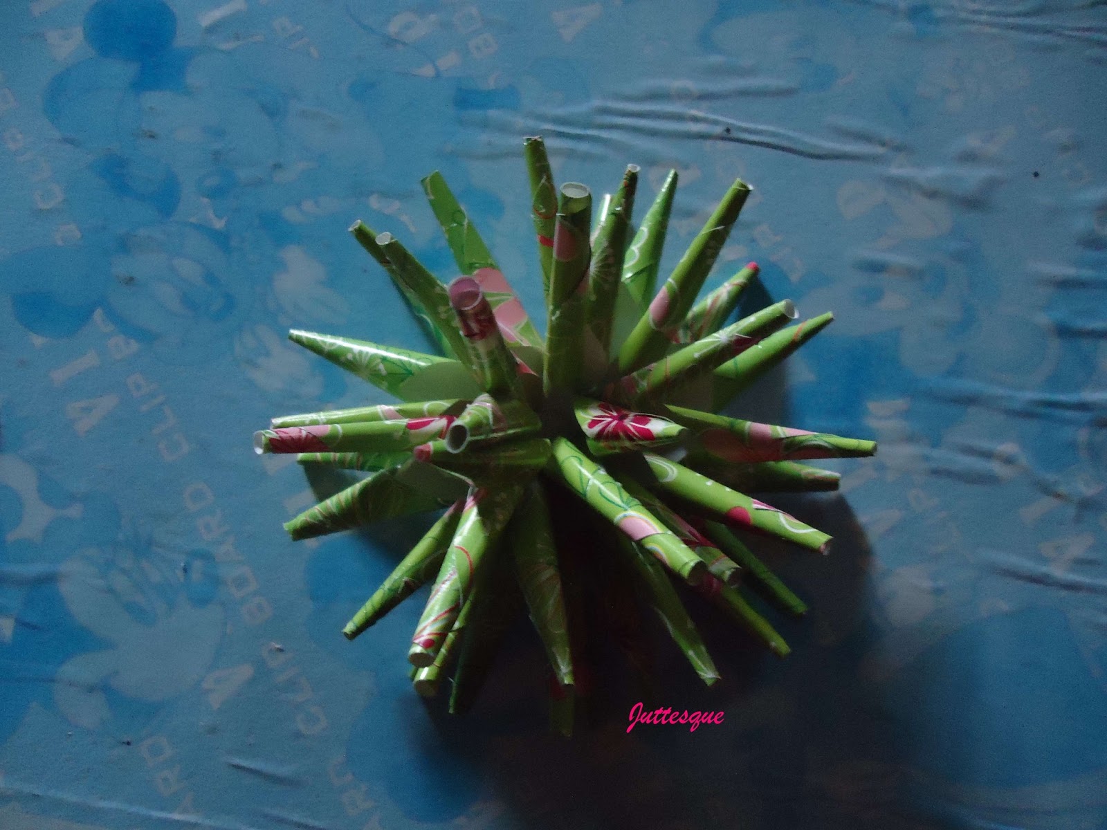 Juttesque: How to Make a Paper Spike Bow