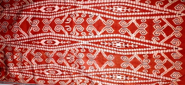 Tenun Ikat Kalimantan : Kampanye Rayakan Kekayaan Warisan Dunia ...