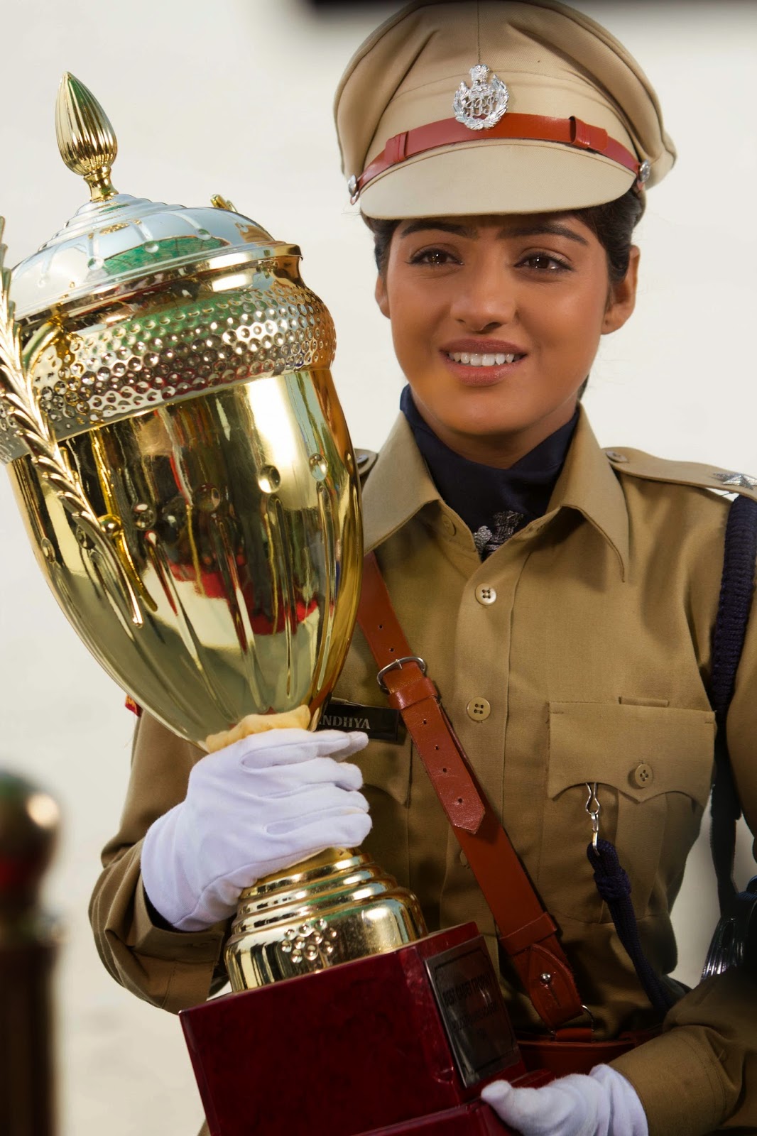 Deepika Singh AS Sandhya In Diya Aur Baati Hum Hd Wallpaper Free - 3D Wallpaper | My 2nd Blog