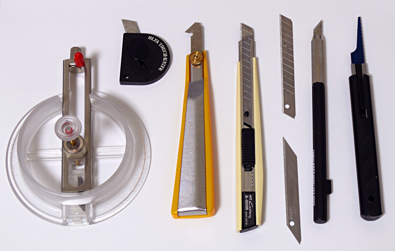 RDC Cutting Sticker: Sticker Dan Alat Pemasangnya