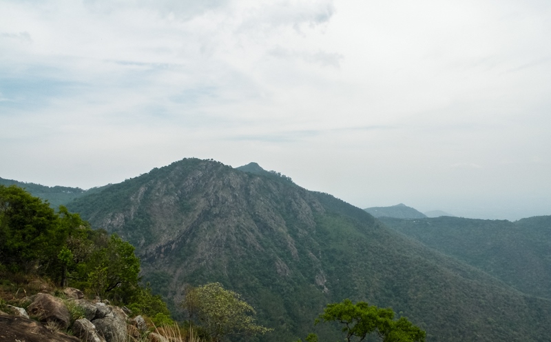 Tamilnadu Tourism: Karadiyur View Point, Yercaud
