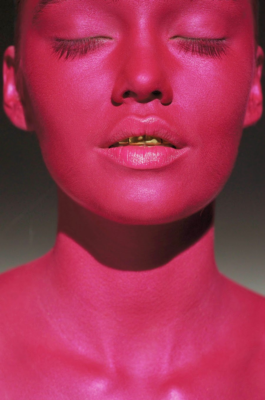 Ellis Faas - Makeup Artist | the Fashion Spot