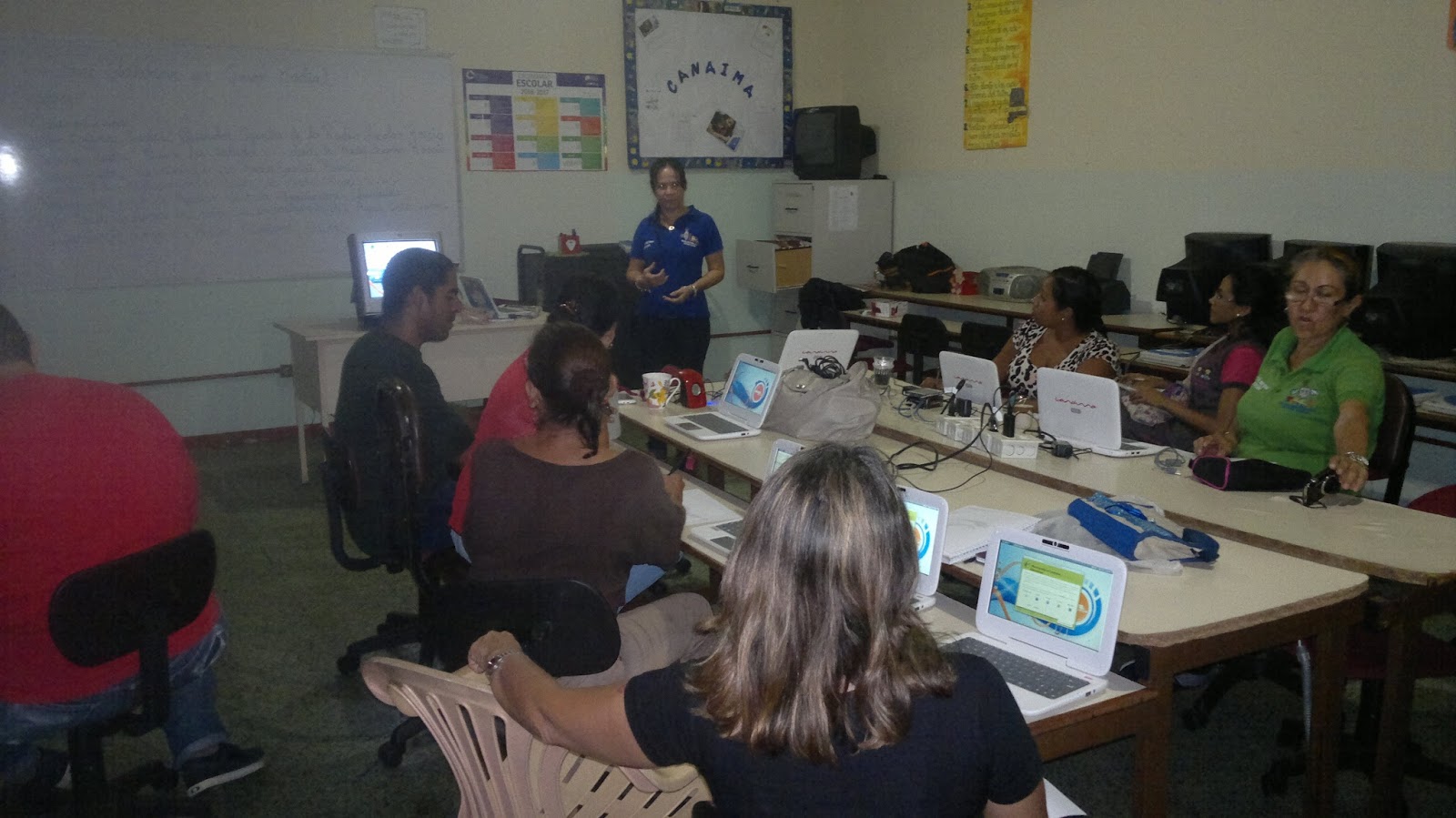 U.E.E. "Juan Germán Roscio": TALLER "CÓMO ELABORAR UN GUIÓN RADIAL"