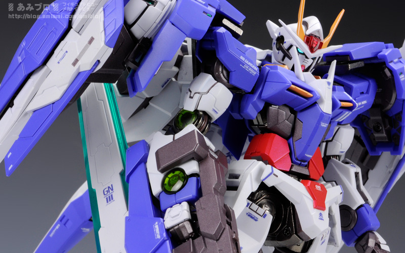 Tamashii Webshop exclusive: Metal Build 1/100 00 Raiser Marking ver.