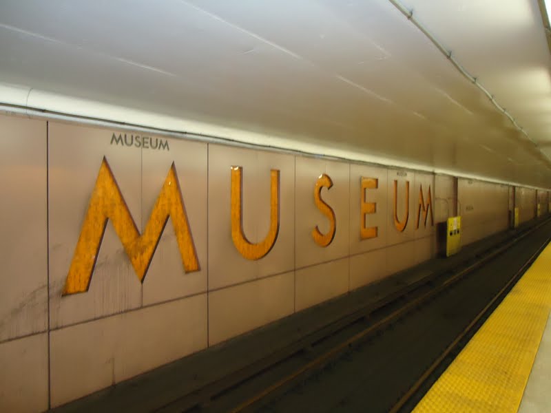 here.there.everywhere: Toronto 2010 - TTC - Museum Station